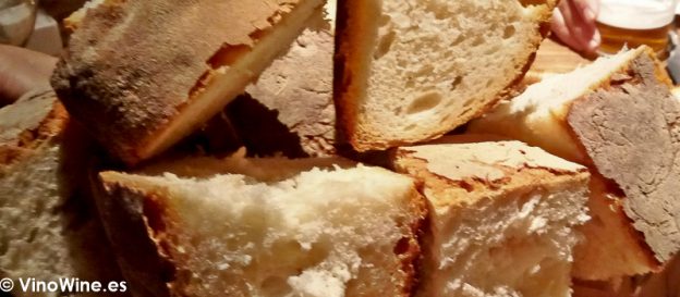 Pan casero degustado en El Capricho de Leon Restaurante especialista en ...